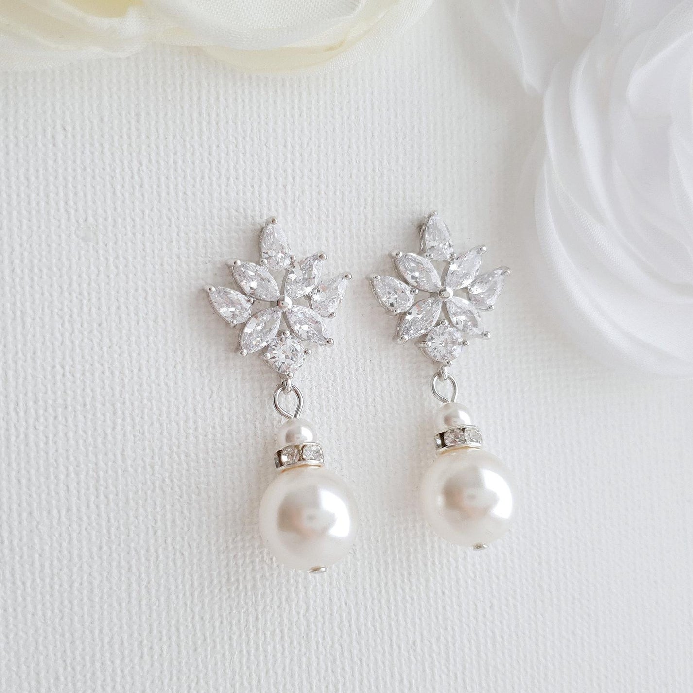 Bridal Drop Earrings in Gold with Round Pearls For Brides, Bridesmaids ...